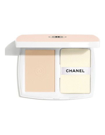 CHANEL LE BLANC LA BASE Correcting Brightening Makeup Base. Long ...