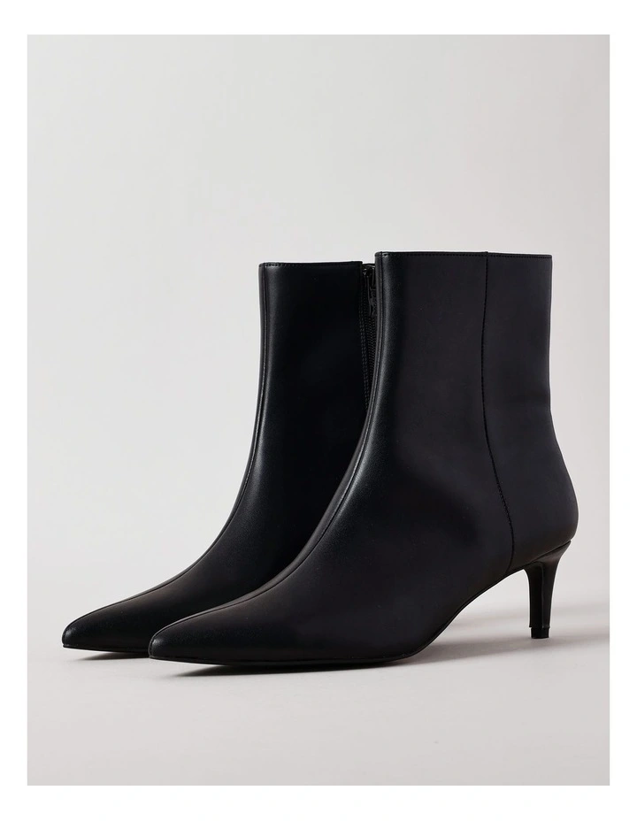 Basque Kiara Boot in Black Leather | MYER