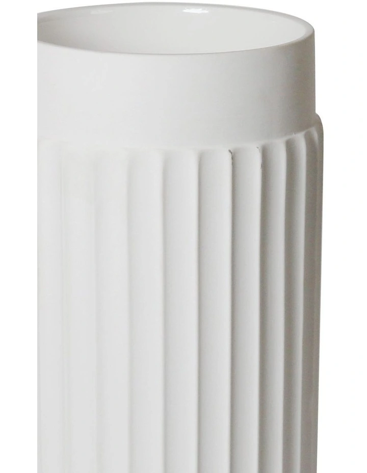 Robert Gordon Lume 10.5x29cm Vase in White | MYER