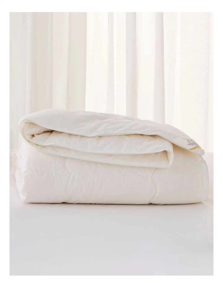 Heritage Lightweight Wool Quilt in White | MYER