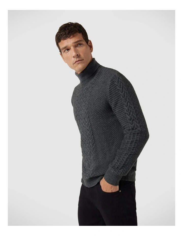 Politix Heavyweight Chunky Design With Contrast Cable Knit in Charcoal ...