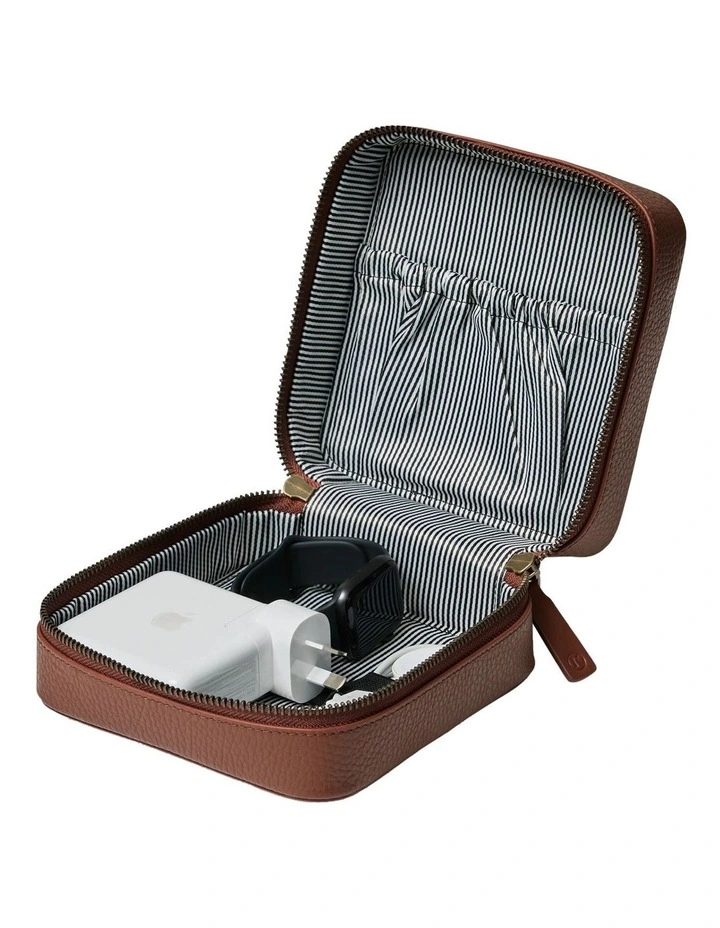 Kinnon Henson Tech Case in chestnut | MYER