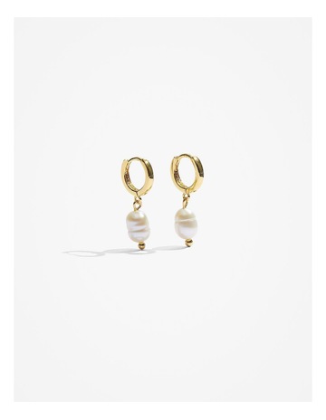 Country road pearl earrings store