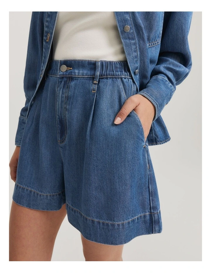 Country Road Tuck Detail Short in Indigo | MYER
