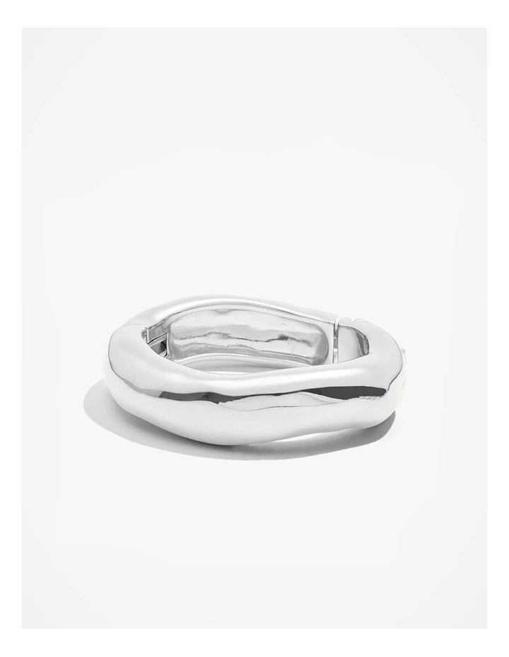 Country Road Thick Molten Bangle in Silver | MYER