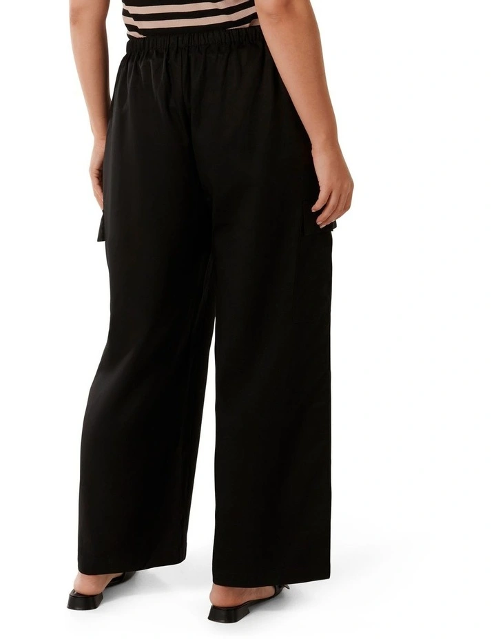 Forever New Curve Elsie Elastic Waist Cargo Pants in Black | MYER