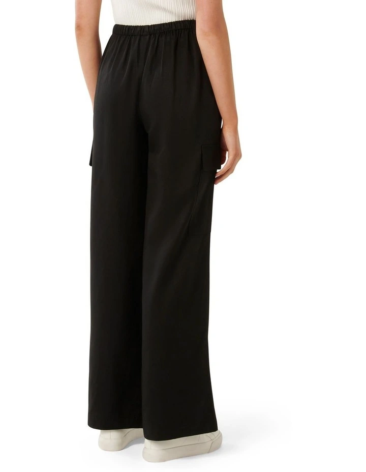 Forever New Elsie Tall Elastic Waist Cargo Pants in Black | MYER