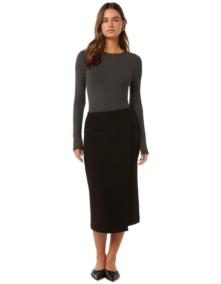 Forever New Janelle Long Sleeves Crew Neck Top in Black | MYER