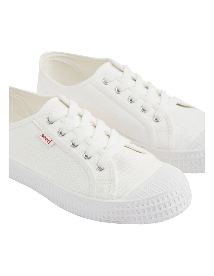 basic canvas shoes