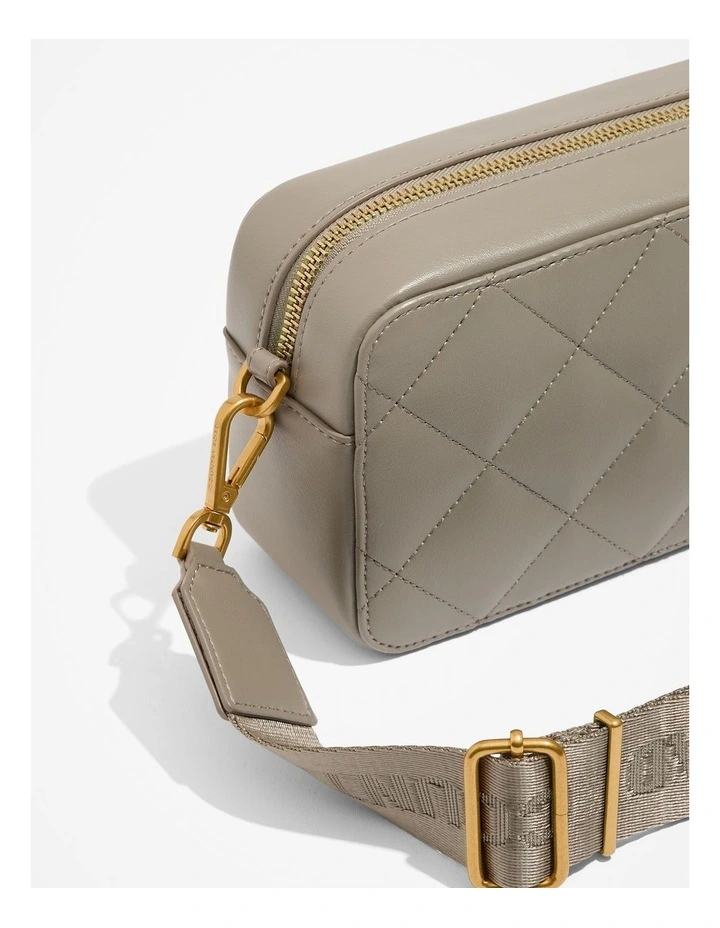 Country Road Quilted Camera Bag in Sicilian Olive | MYER