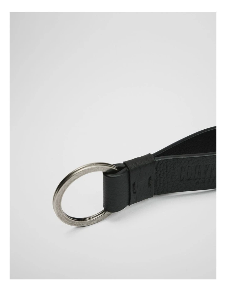 Country Road Heritage Keyring in Black | MYER