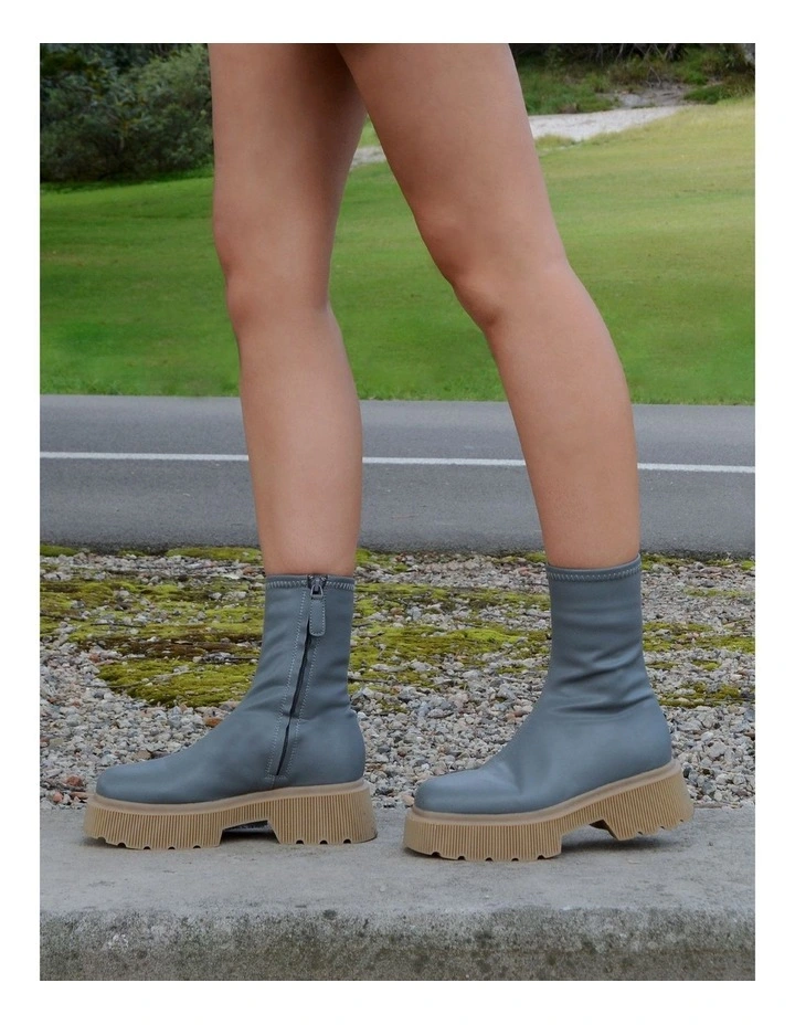 Senso Jonas Boots in Graphite | MYER