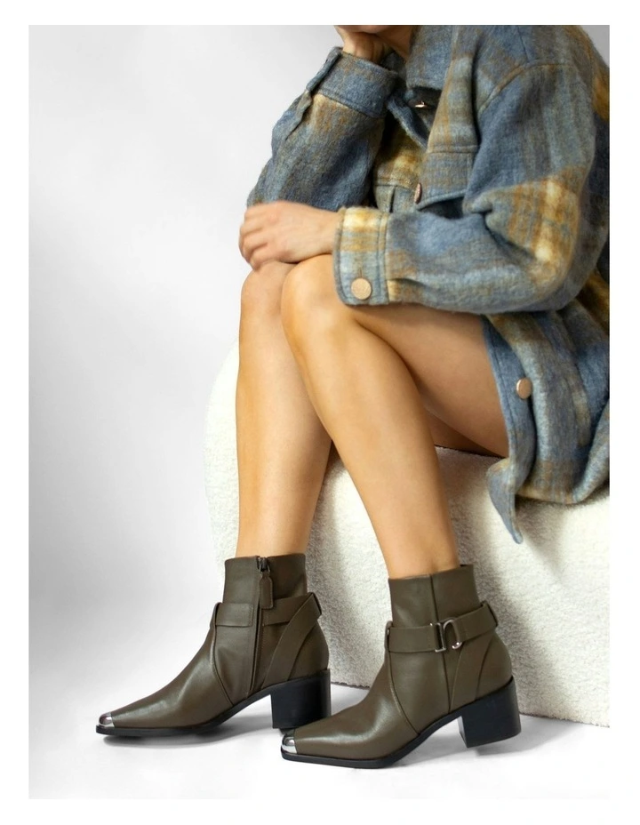 Senso Roma Ankle Boots in Brown | MYER