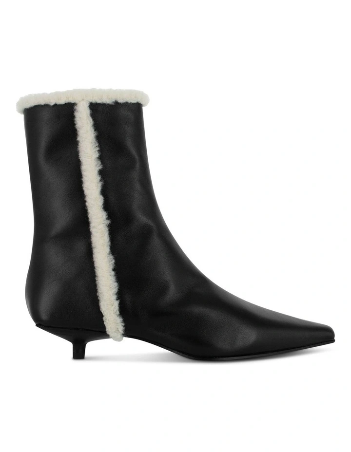 Senso Frederick I Heeled Boots in White | MYER