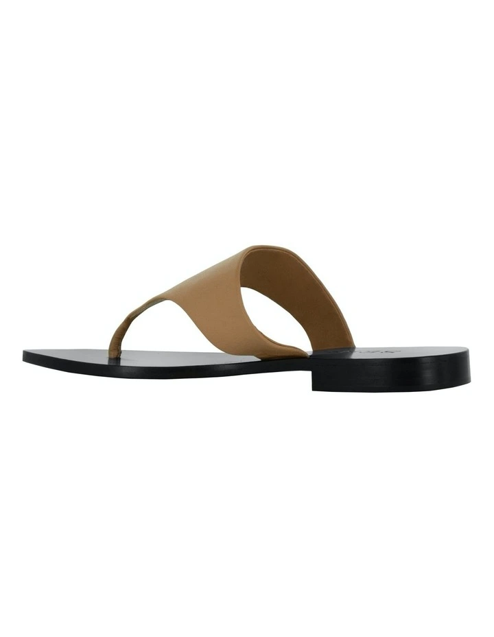 Senso Giulia II Flat Sandals in Camel | MYER