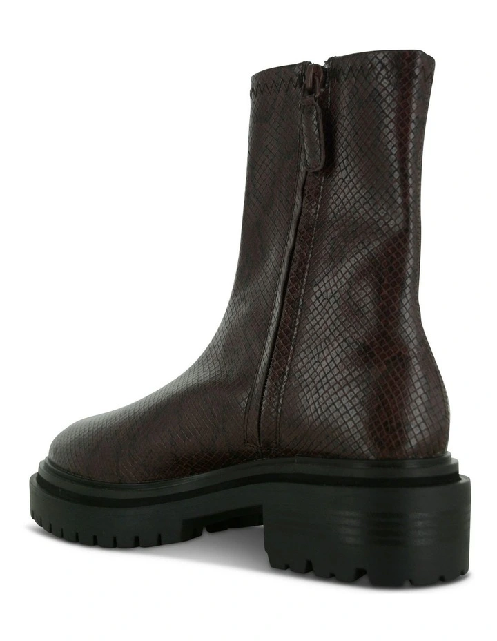 Senso Peyton III Ankle Boots In Merlot | MYER